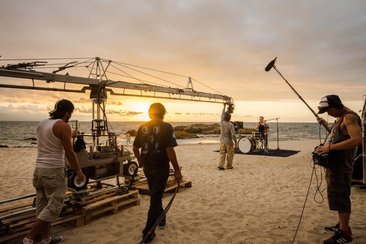 Randy Ebright Graba Video Para Promoción De Puerto Vallarta — On Bahia Magazine Destinos