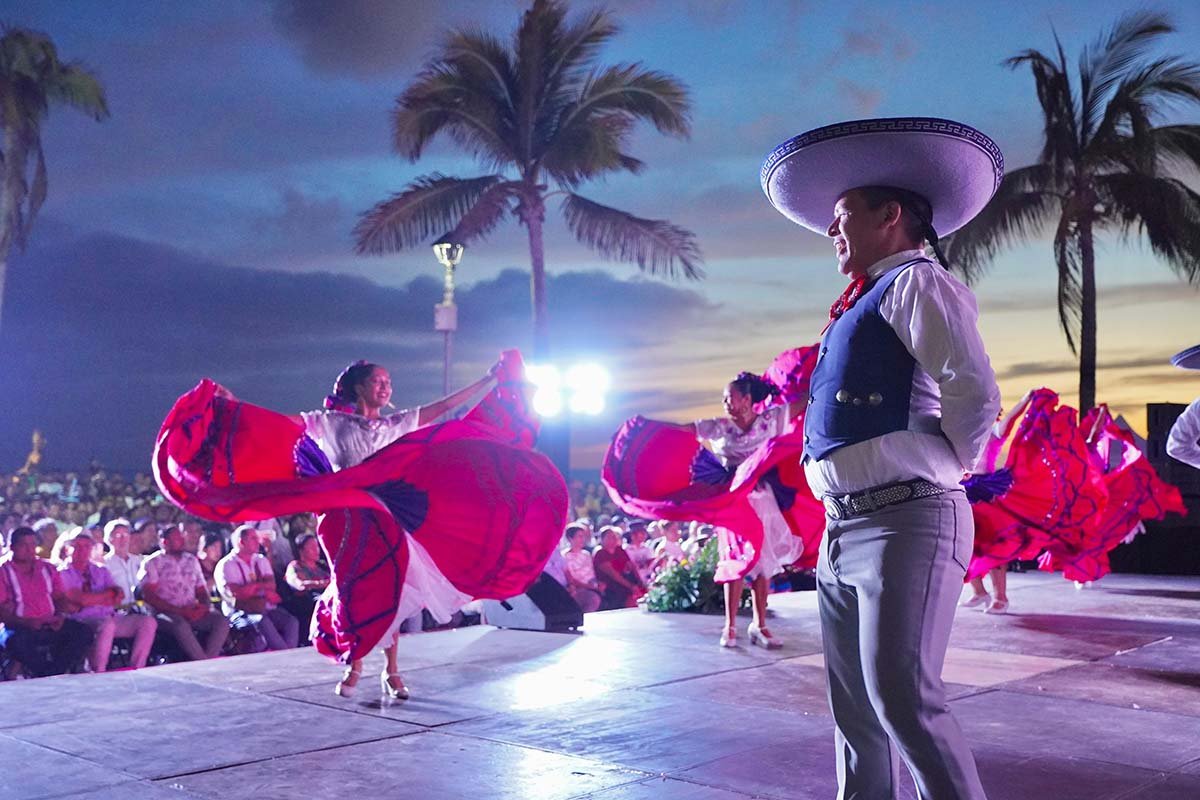 Inauguran Festival Vallarta Azteca del Folclor Internacional | On Bahia ...
