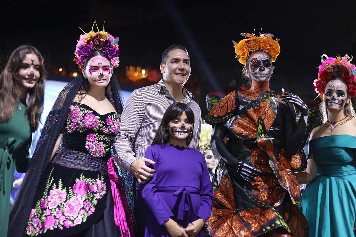 Concurso de Catrinas deslumbra en Sayulita | On Bahia Magazine Destinos
